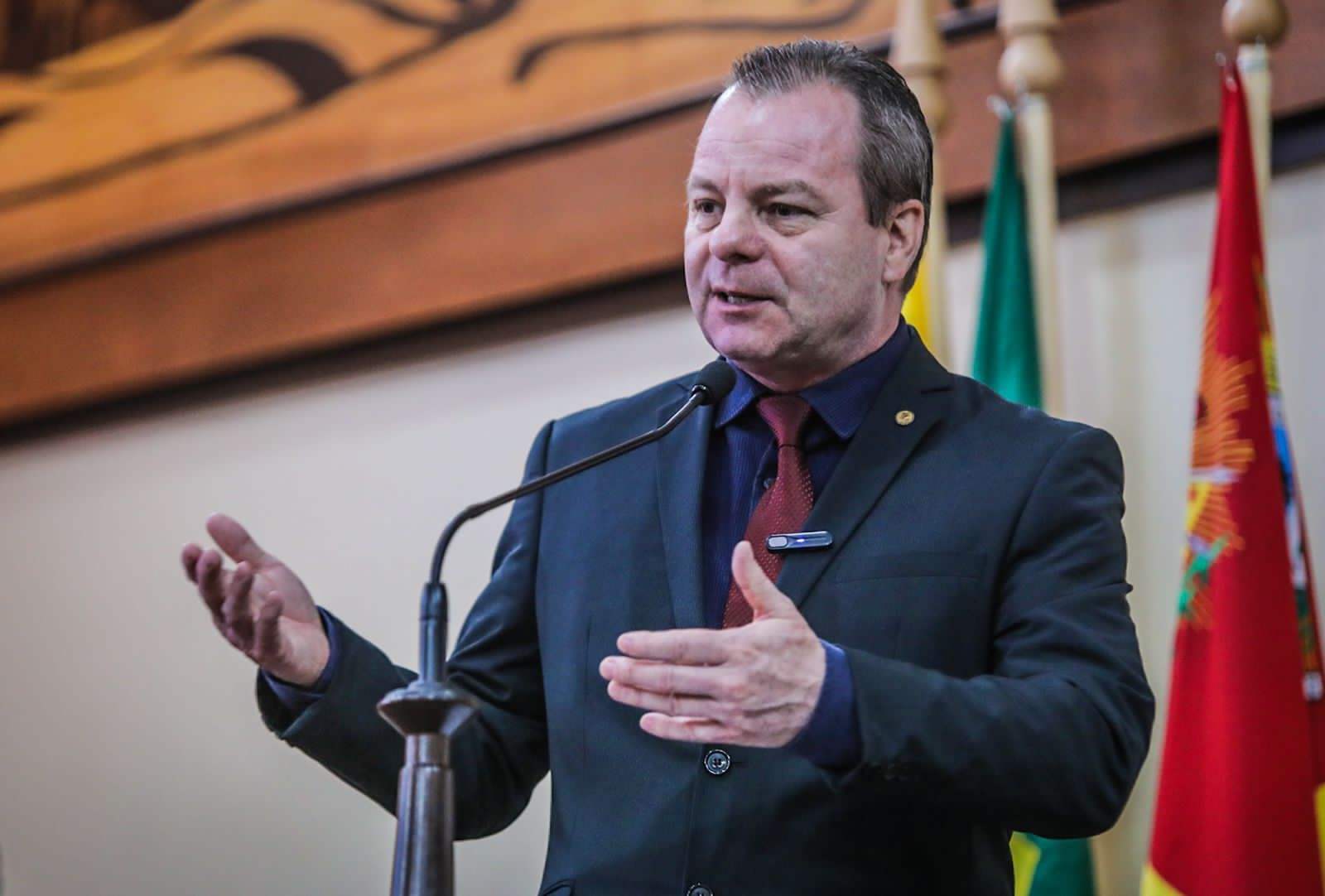 Líder Do Governo Defende Auxílio Alimentação Para Todos Os ...